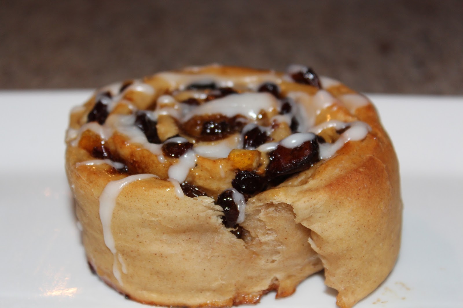 FLOWER POT KITCHEN: CHELSEA CINNAMON BUNS WITH ORANGE ICING