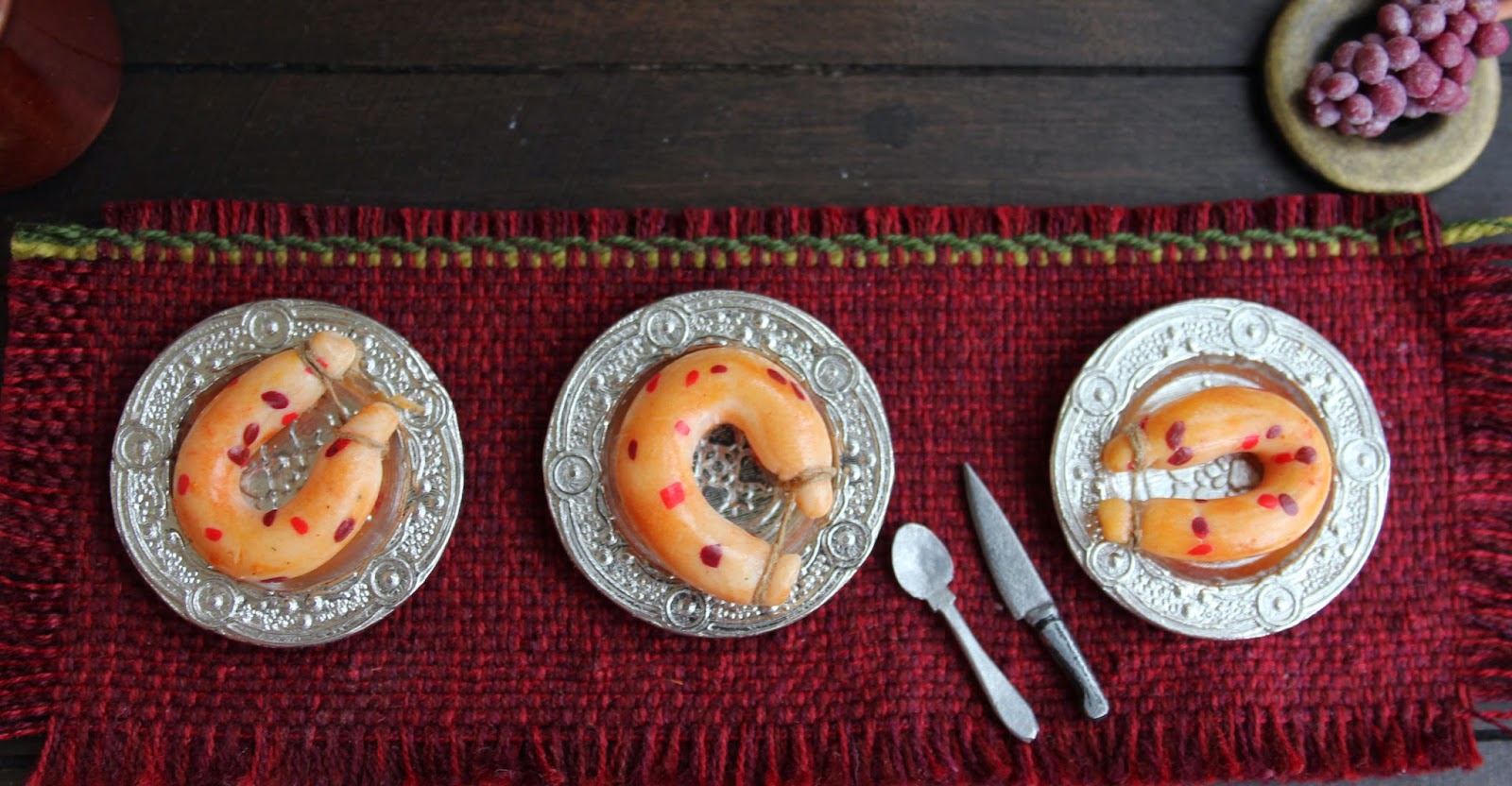 Medieval Morsels: Middle Ages sausage supper - bratwurst, brat, chorizo ...