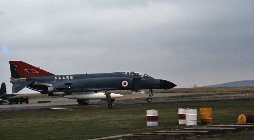 Jet & Prop by FalkeEins: British Phantoms - F-4 Phantom II in RAF & FAA ...