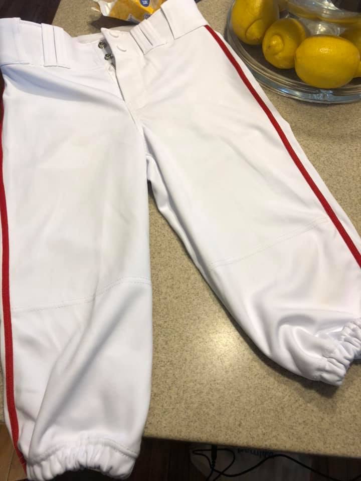 Confessions of a Sports Mama: Sports Mama Tip: How to Clean Baseball Pants