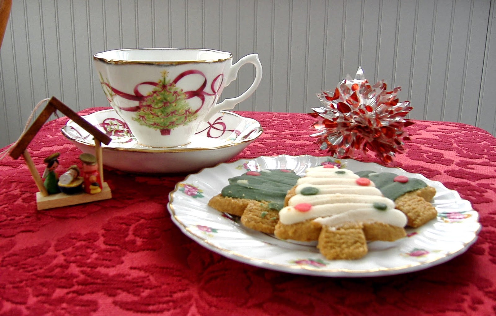 Antiques And Teacups: Tuesday Cuppa Tea, Christmas Goodies
