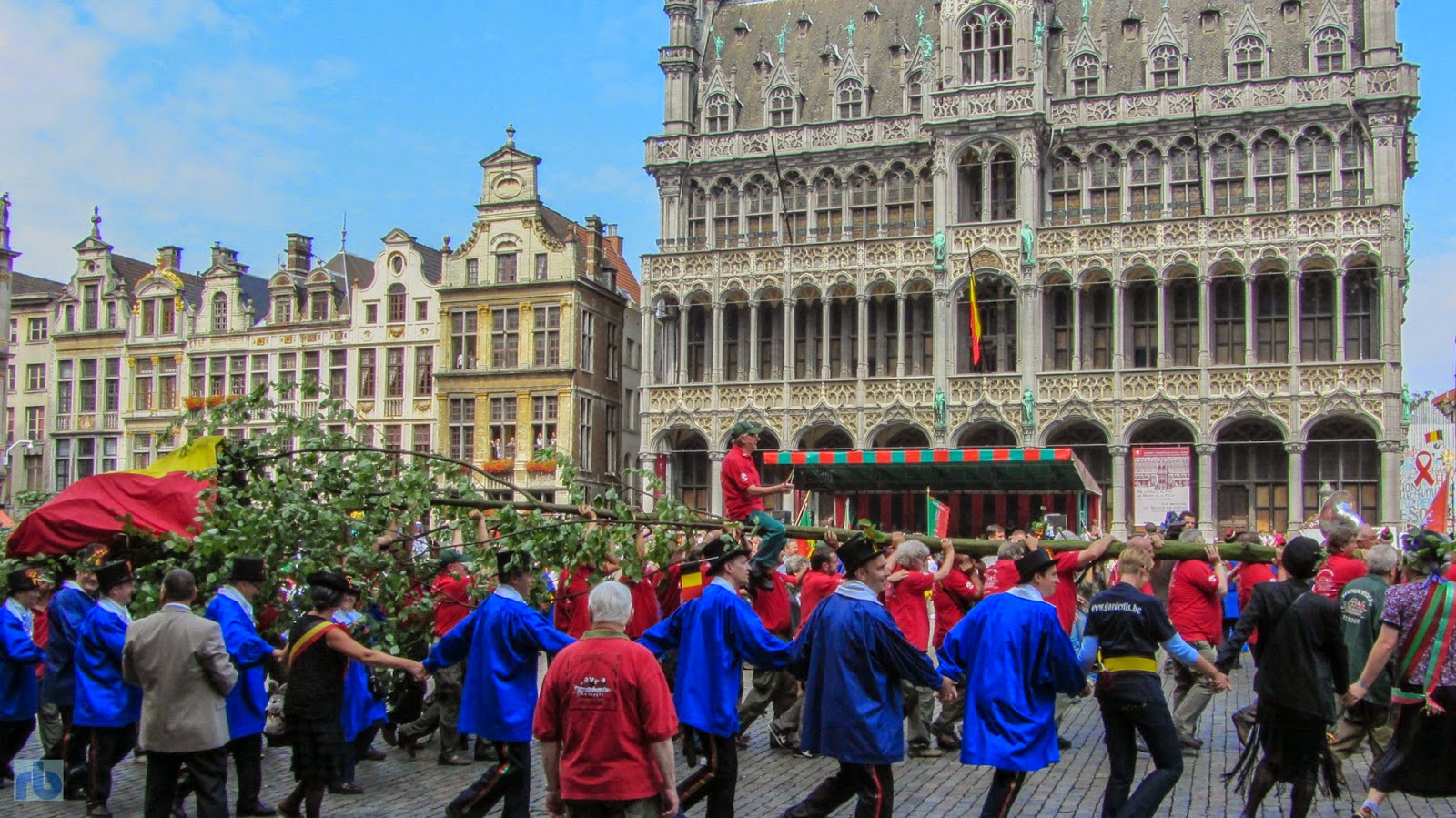 Mes escapades........: 706 ème Plantation du Meiboom 2014 - 7 siècles ...