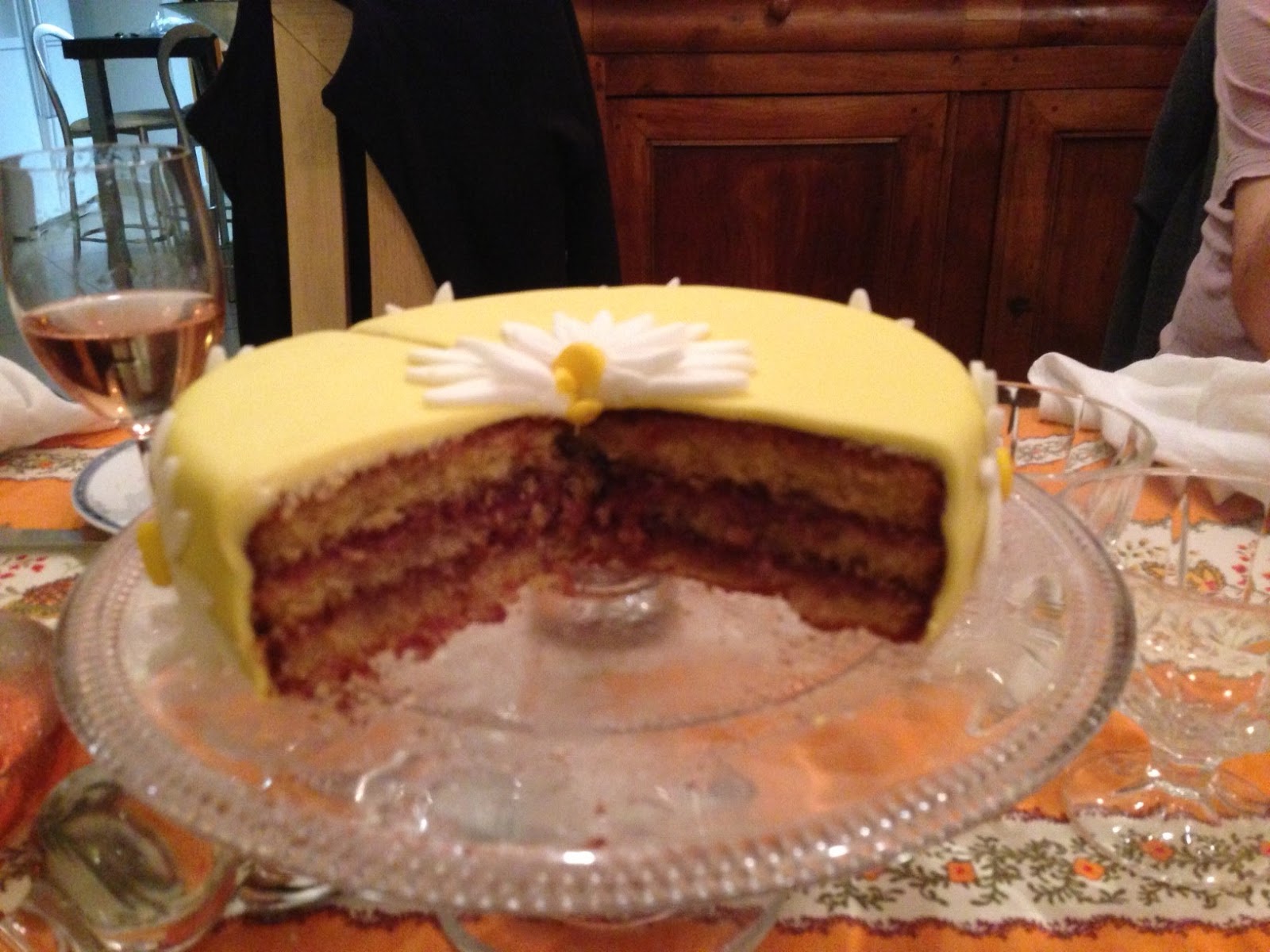 Les lubies de la marmotte: Gâteau jaune et marguerites blanches