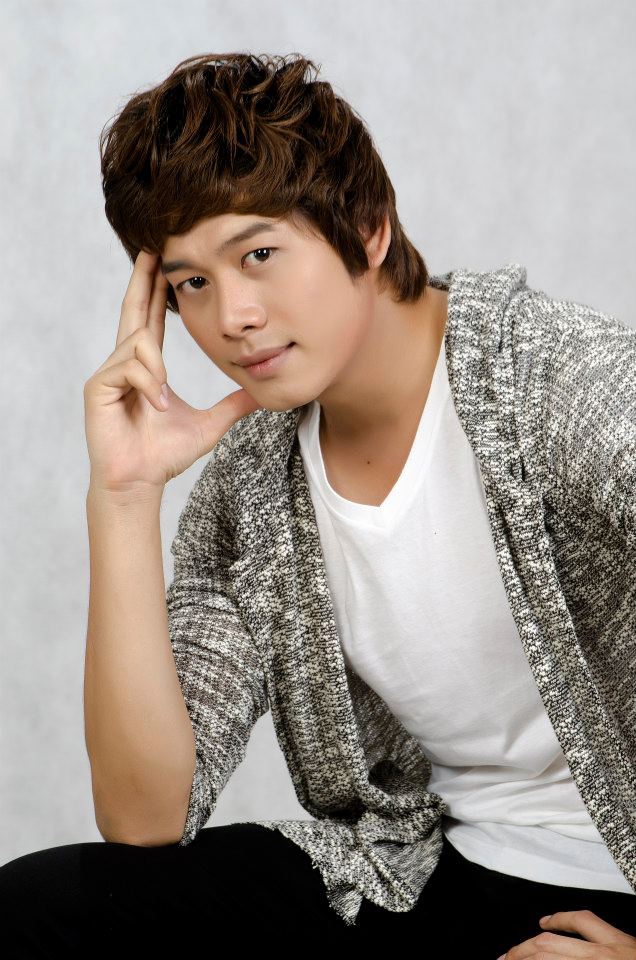 M y a n m a r H u n k s: Myo Thet Khaing