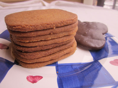 Dimples & Delights: Homemade Graham Crackers