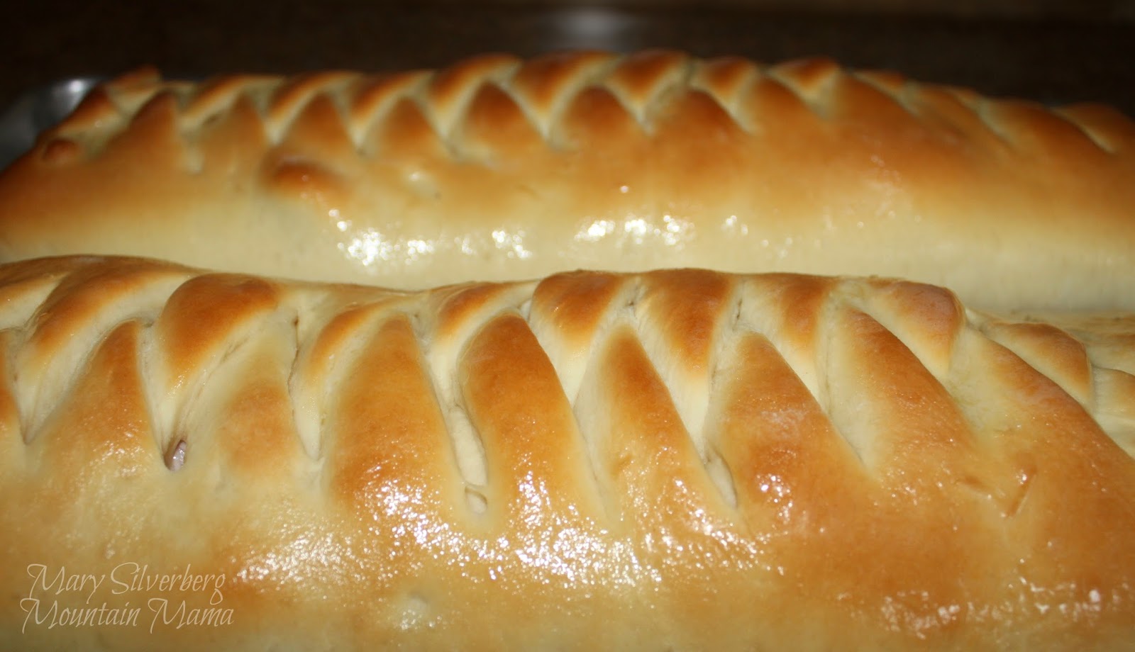 Mountain Mama: Braided Stromboli (Sandwiches)