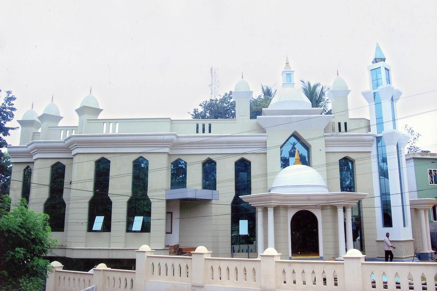 Ahmadiyya Mosques: Mahmood Mosque - Kodiyatoor Kerala India