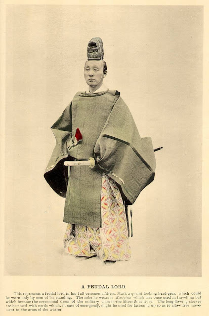 34 Beautiful Hand Tinted Color Photographs Illustrate Japanese Customs ...