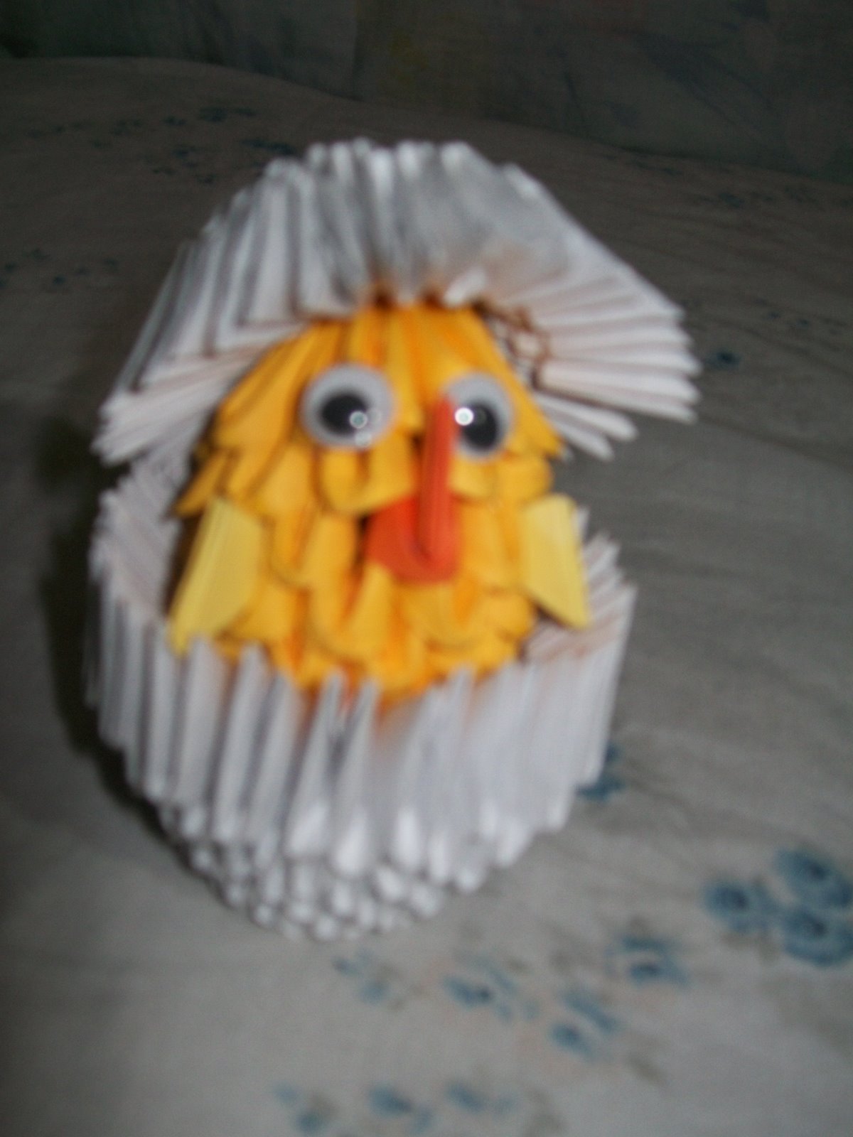 ARTESANIAS EN PAPEL-SUSANA BERRUETA: POLLITO SALIENDO DEL CASCARON