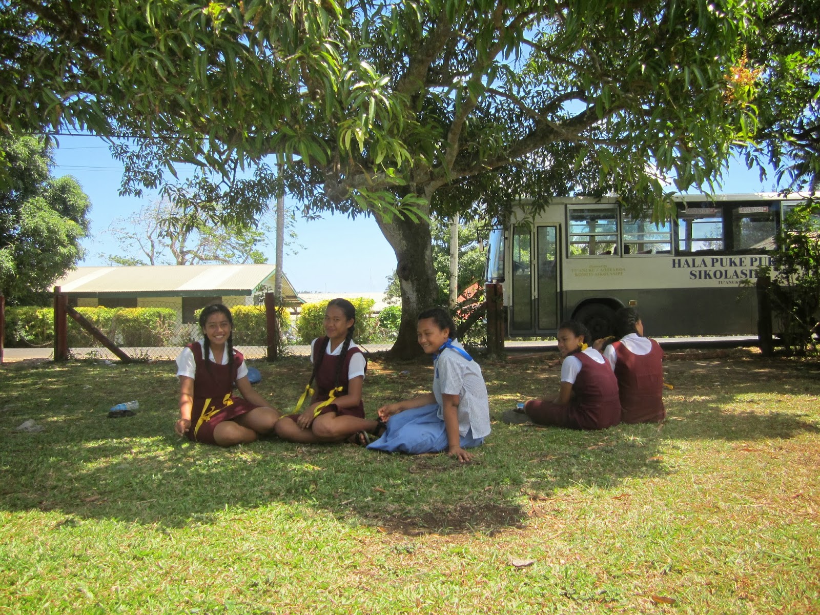 Gone with the backpack: TONGA. The last kingdom in South Pacific