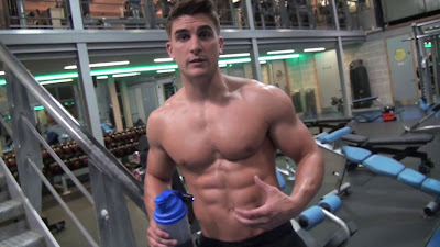 WORKOUT INSPIRATION .NET: Ryan Terry: All About Abs