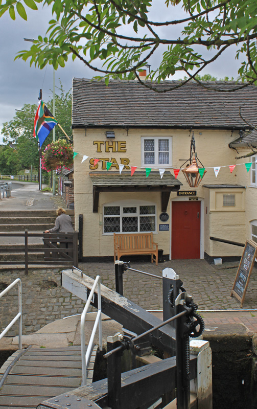 Captain Ahab's Watery Tales: October 2011