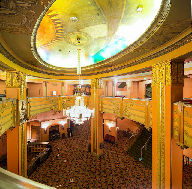 Los Angeles Theatres: Wiltern Theatre: lobby areas