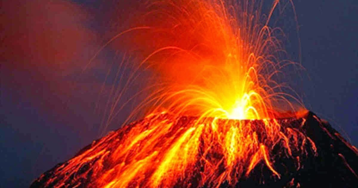 The Final Hour: Nicaraguan volcano dusts towns in ash