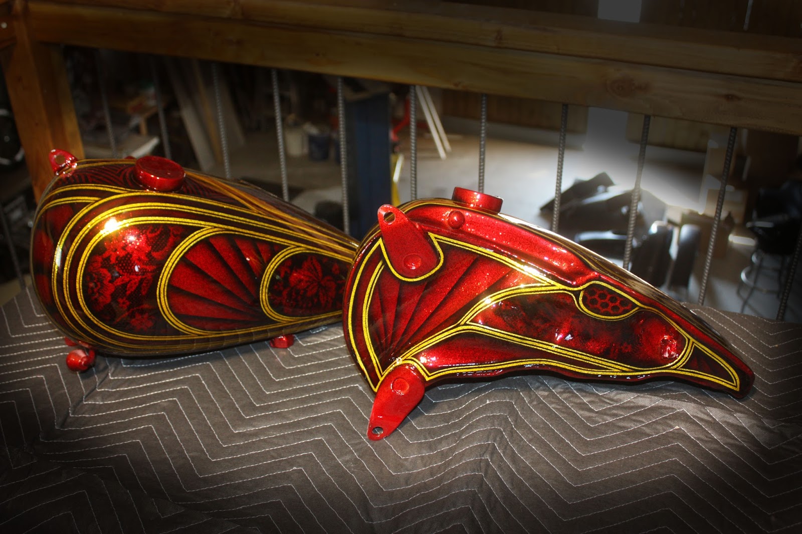 Online Motorcycle Paint Shop: Large metal flake with Candy Red/Gold ...