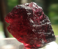 Perbedaan Batu Garnet dan Ruby