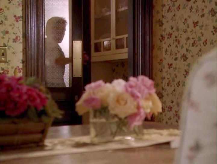 The Little White House On The Seaside: A Charmed Dining-Room