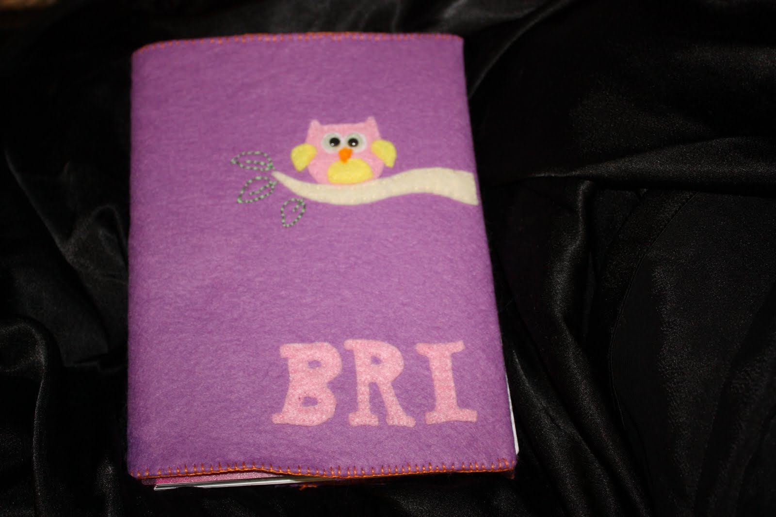 Made by Mama: Felt notebook cover