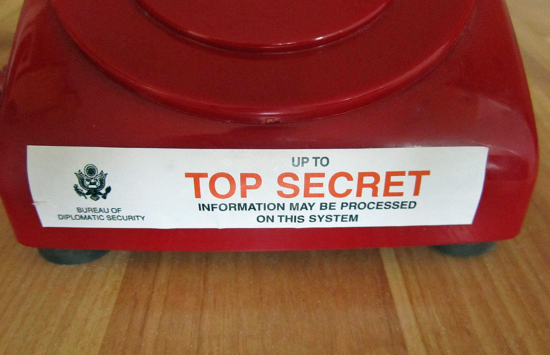 Electrospaces.net: US State Department red phones