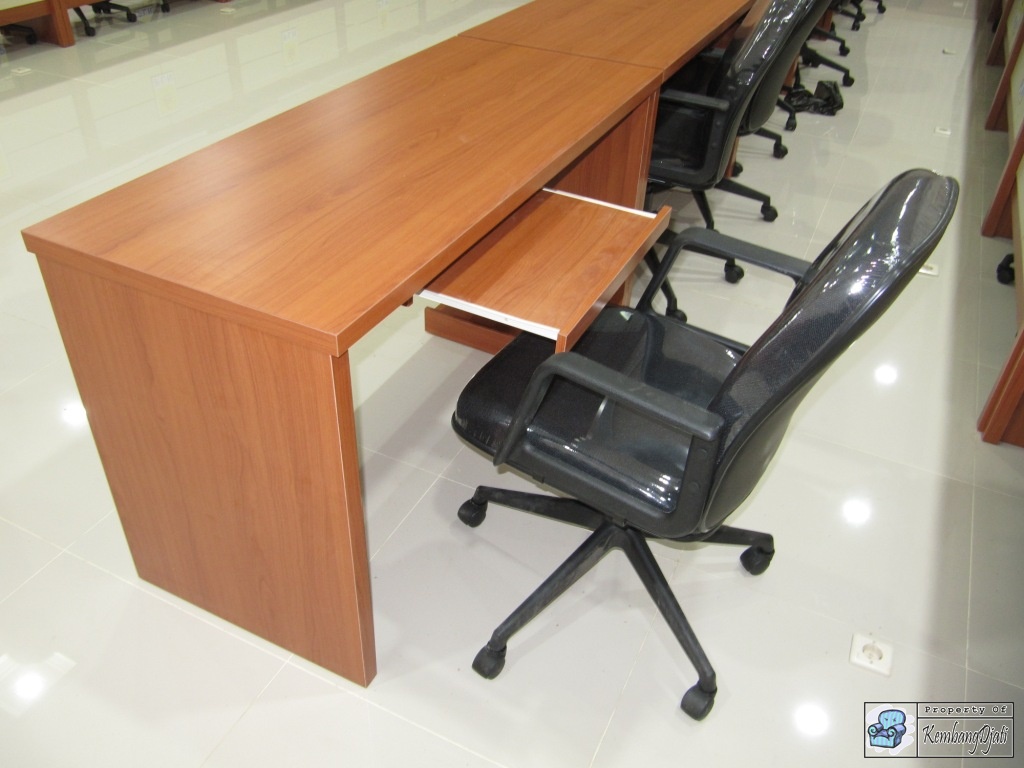 Meja Rapat Kantor Modular - Model Meja Rapat - Model Meja Meeting ...