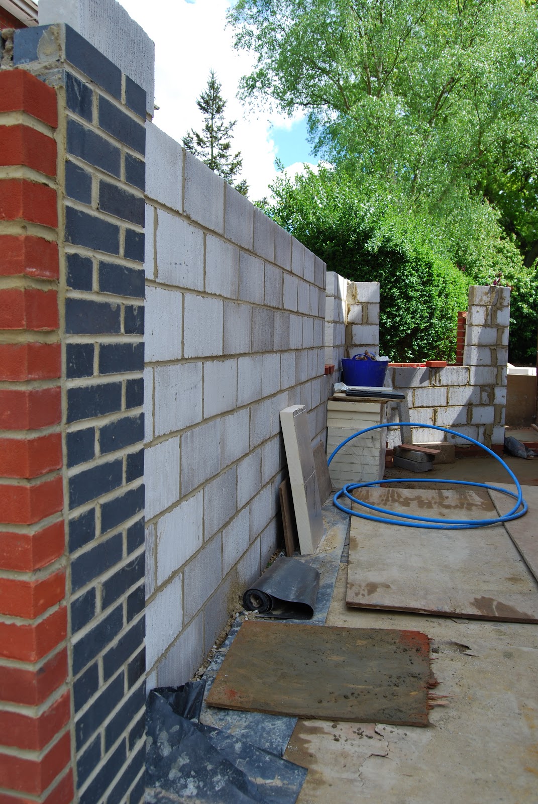Beginner's Guide to Building a House Extension: Day 29 (39) - Bricks ...