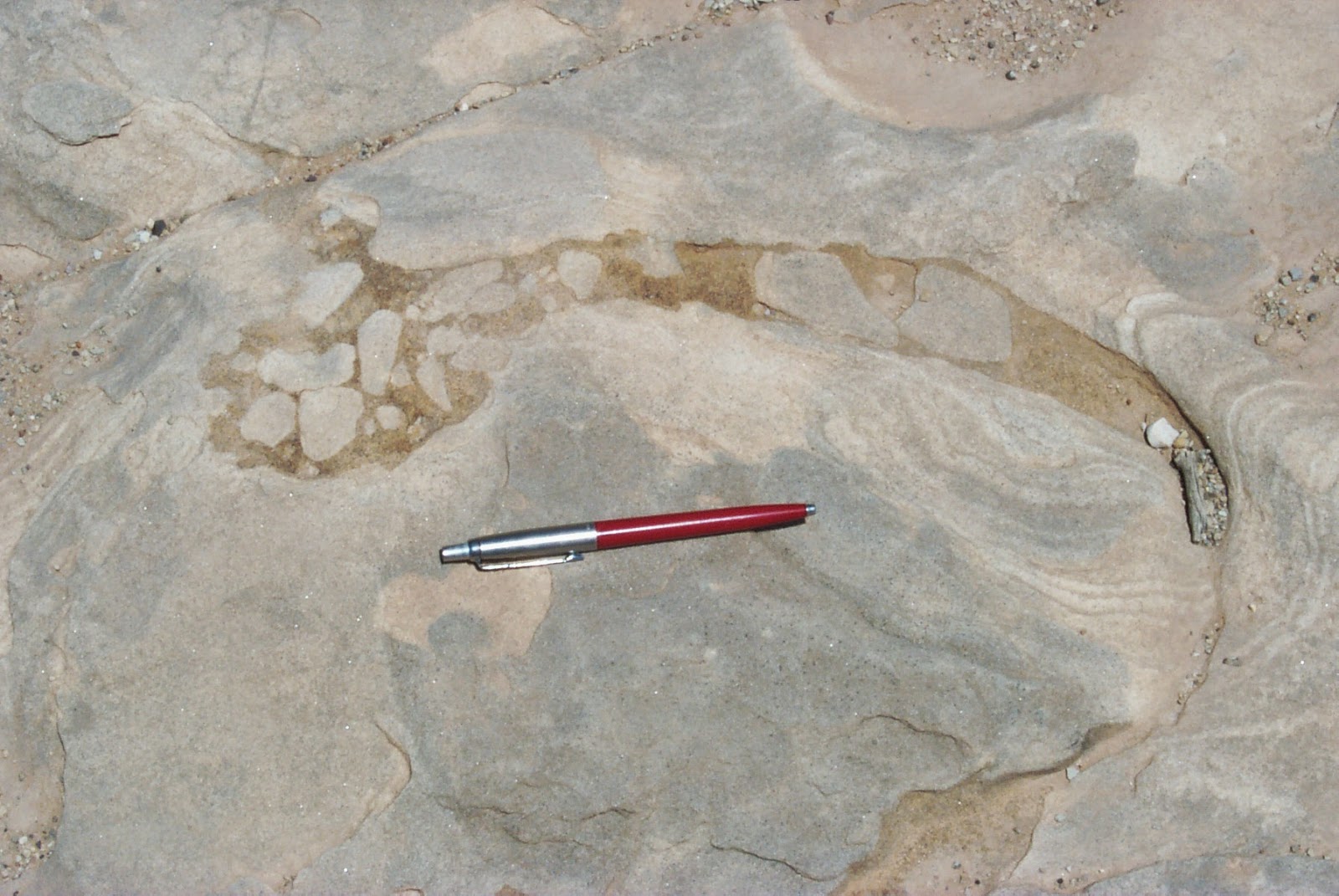 Urth Picture Post: Some Features on the Nugget/Navajo Sandstone, San ...