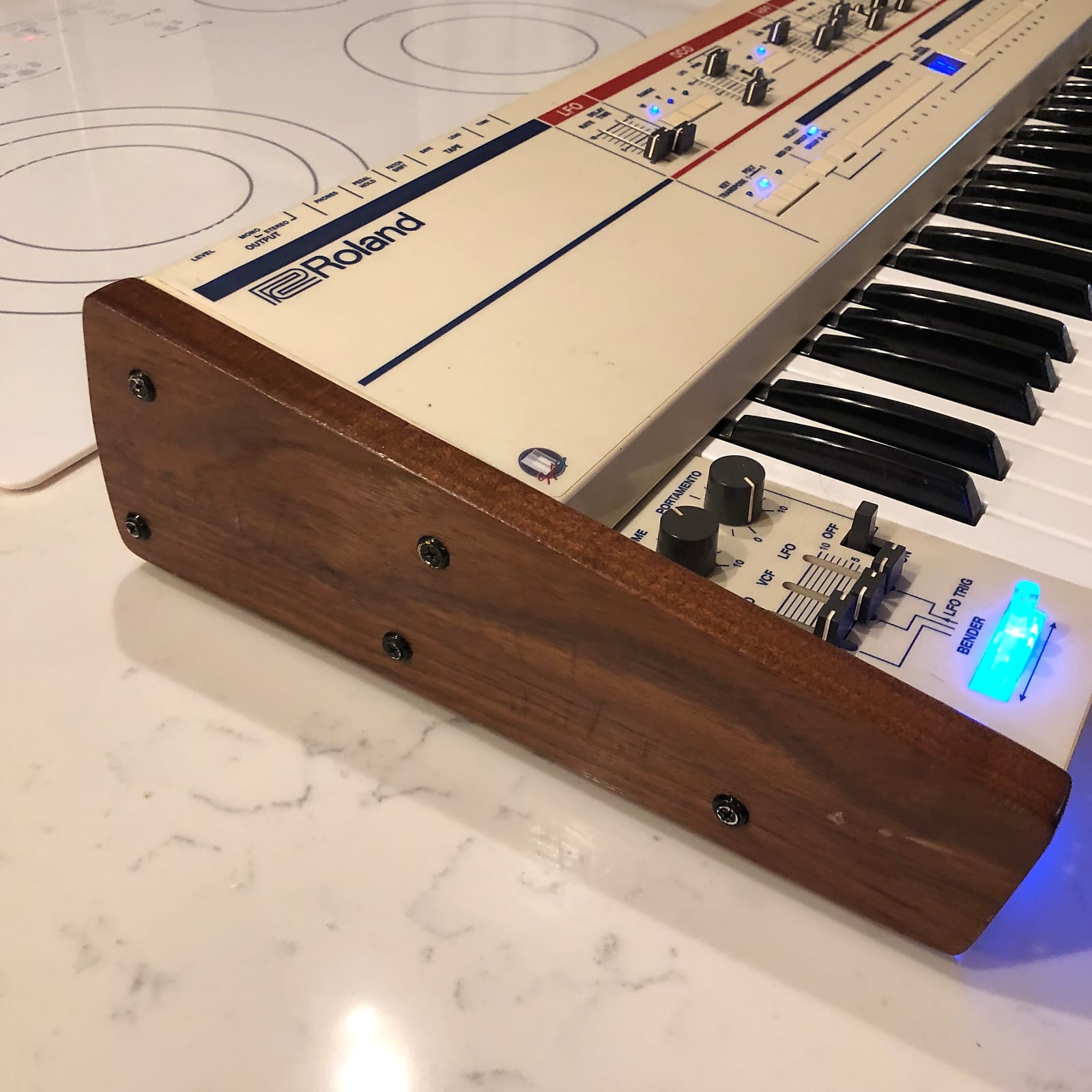 MATRIXSYNTH: Cream White Roland Juno-106 Analog Polyphonic Synthesizer ...