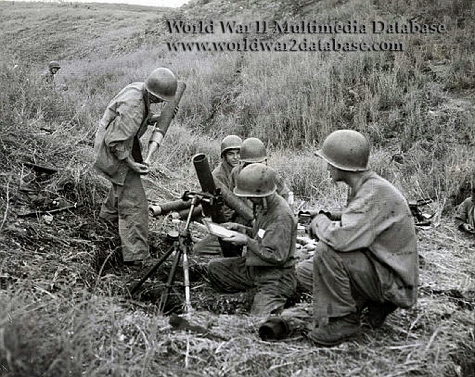 World War II Pictures In Details: US Marine Mortar Squad on the Matanikau