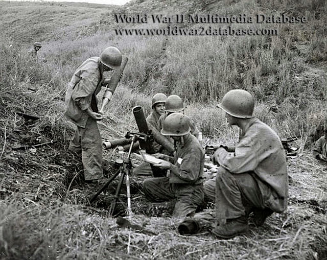World War II Pictures In Details: US Marine Mortar Squad on the Matanikau