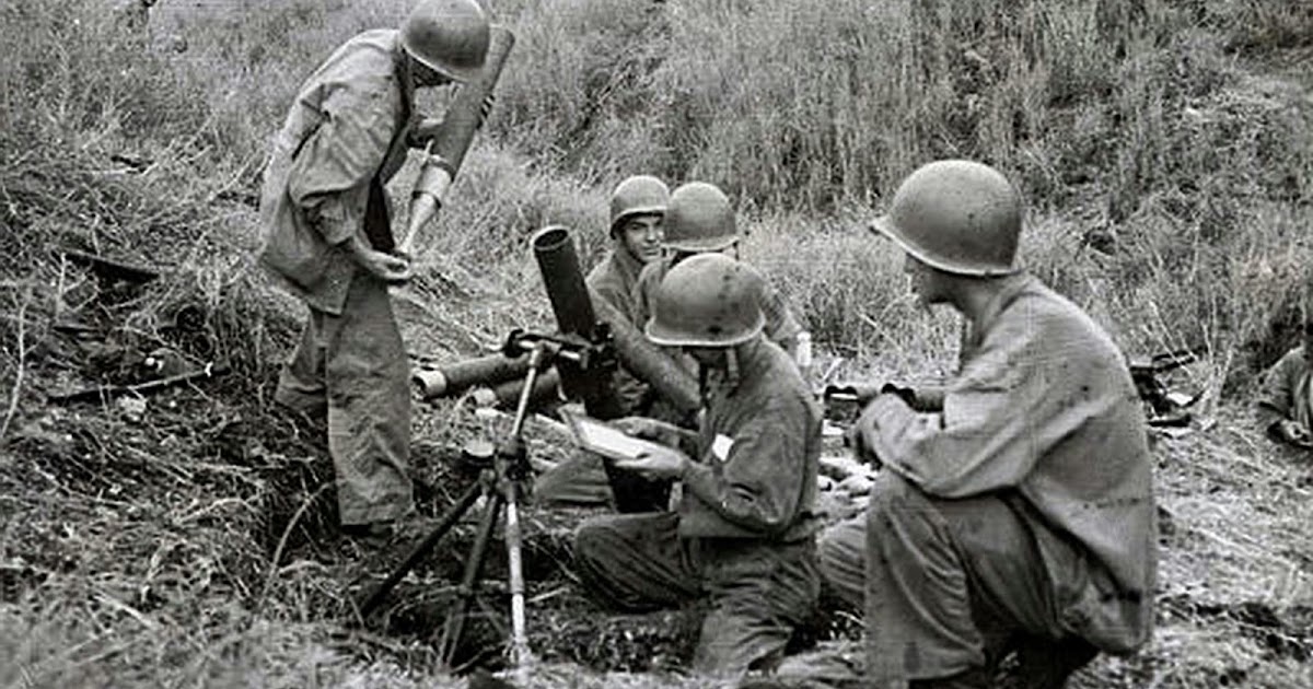 World War II Pictures In Details: US Marine Mortar Squad on the Matanikau