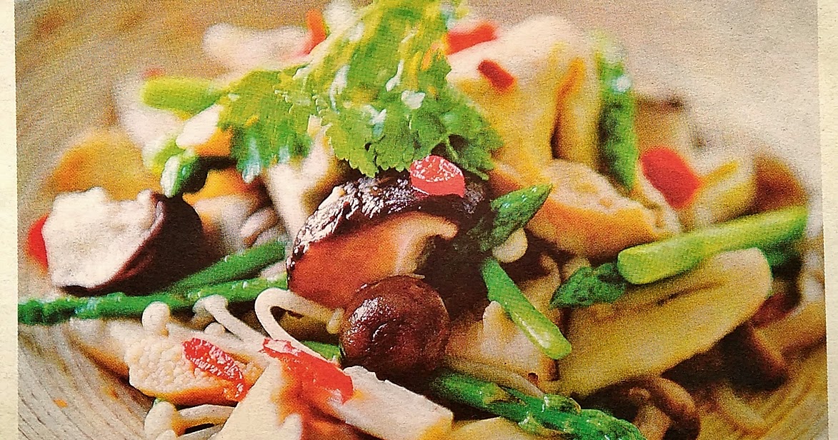 Recipes Junkies: Stir-fried Limpets with Mushrooms and Asparagus