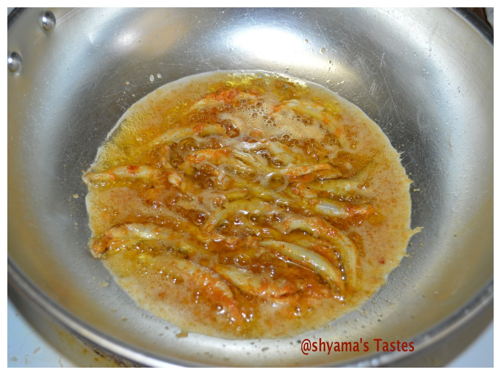 Shyama's Tastes: Netholi-Nethli Meen Fry/Anchovy Fry-Kerala Style