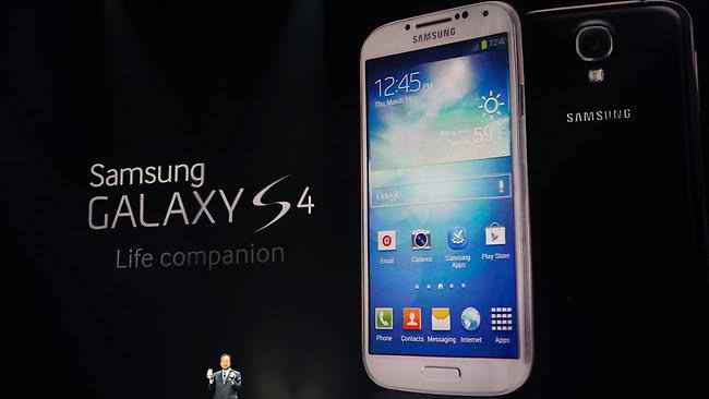 Samsung Galaxy S4 In-Depth Review | Gadget Centris