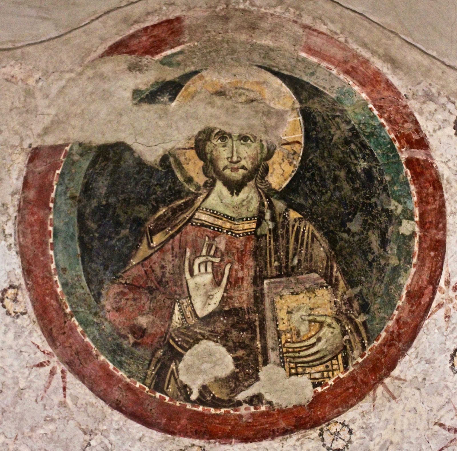 An alternative walk: the "Little Aventine" and its ancient churches.