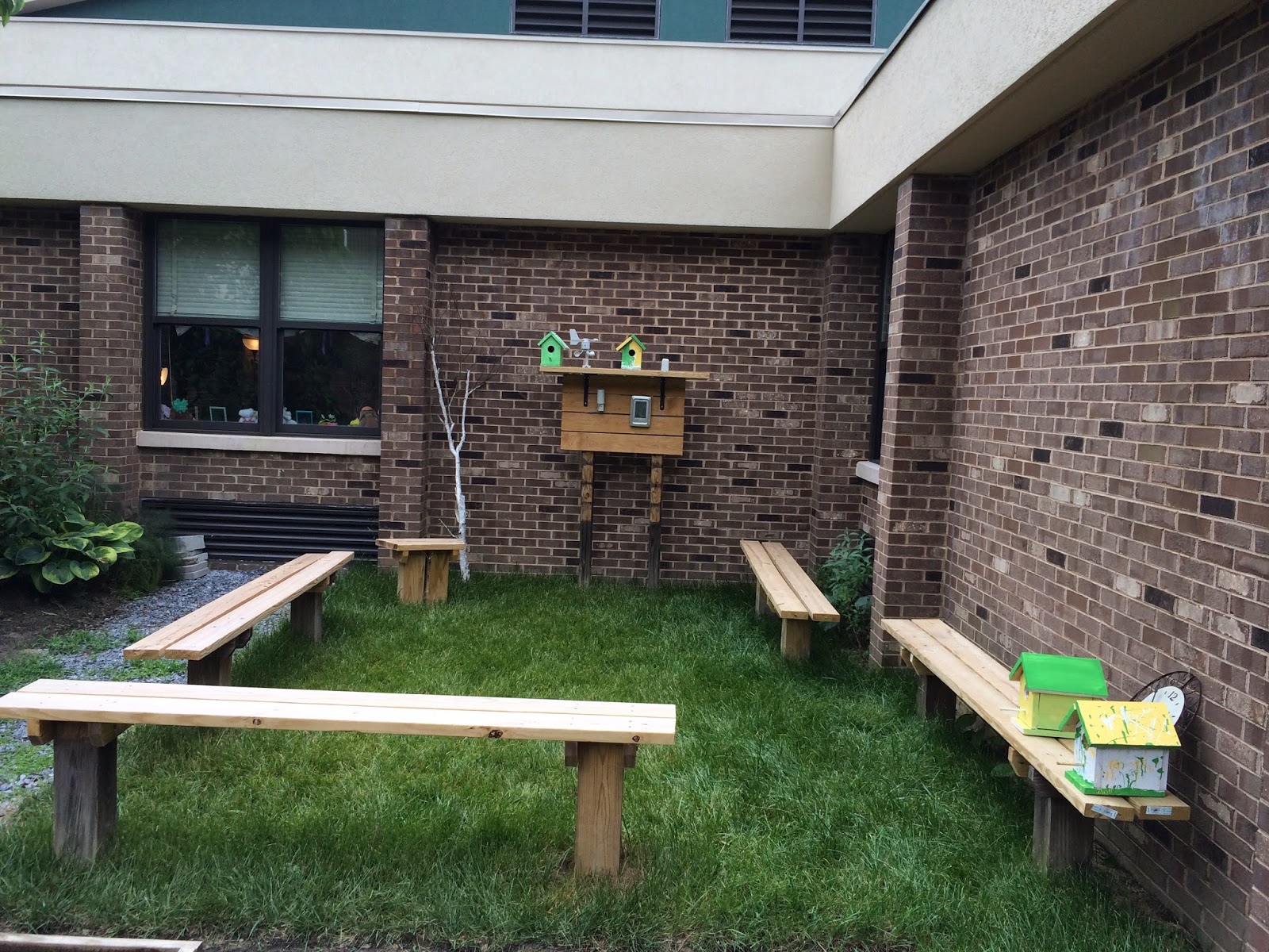 Clover Hill Elementary School Green Blog: Small Courtyard Beautification