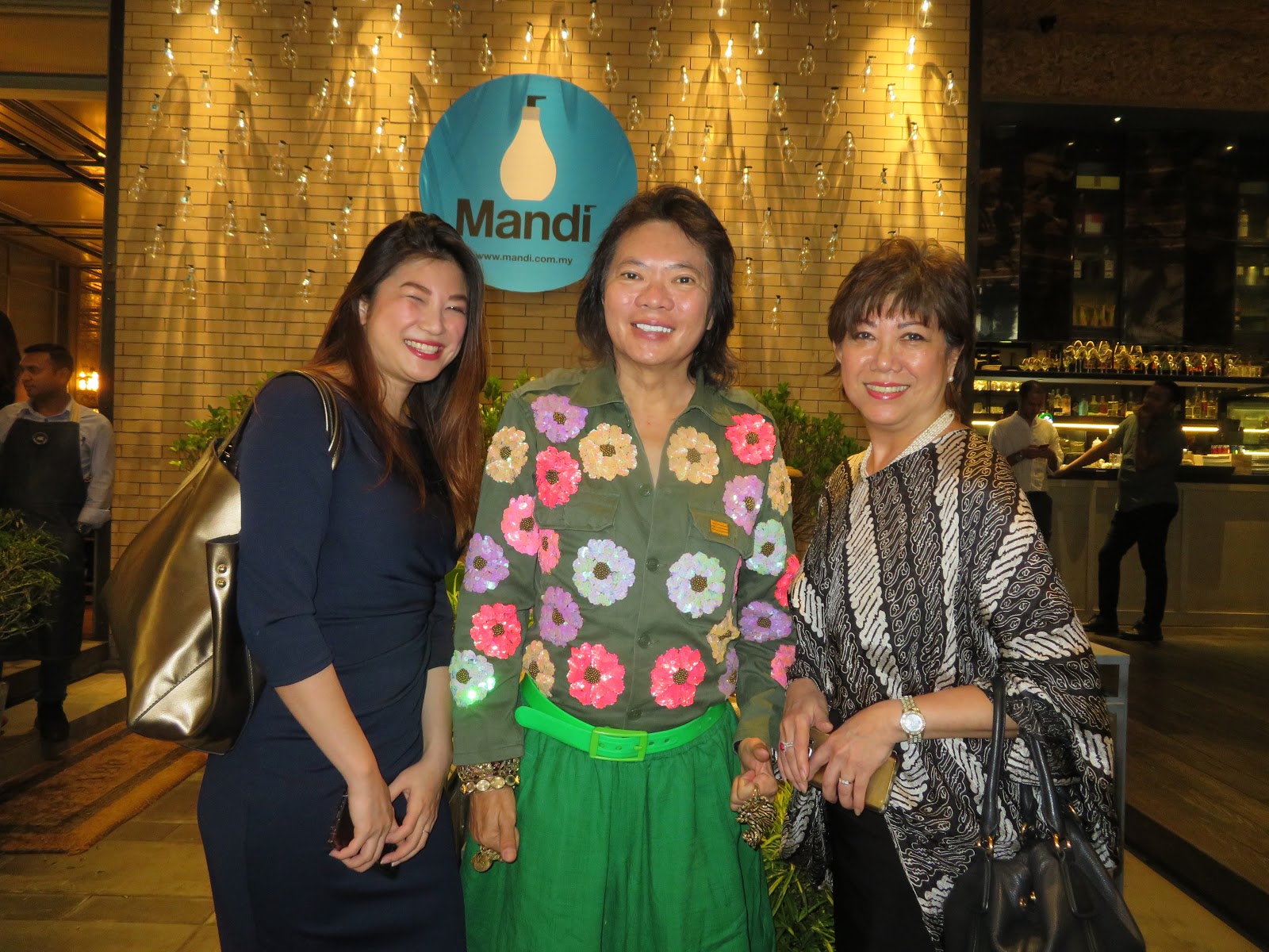 Kee Hua Chee Live!: ELIZABETH TAN THE FAMOUS ACTRESS LAUNCHES HER OWN ...