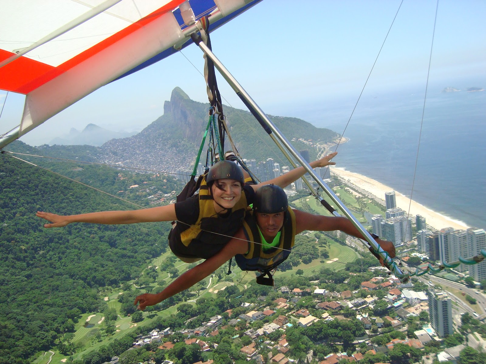 Españoles en Rio: Vuelo en Ala Delta