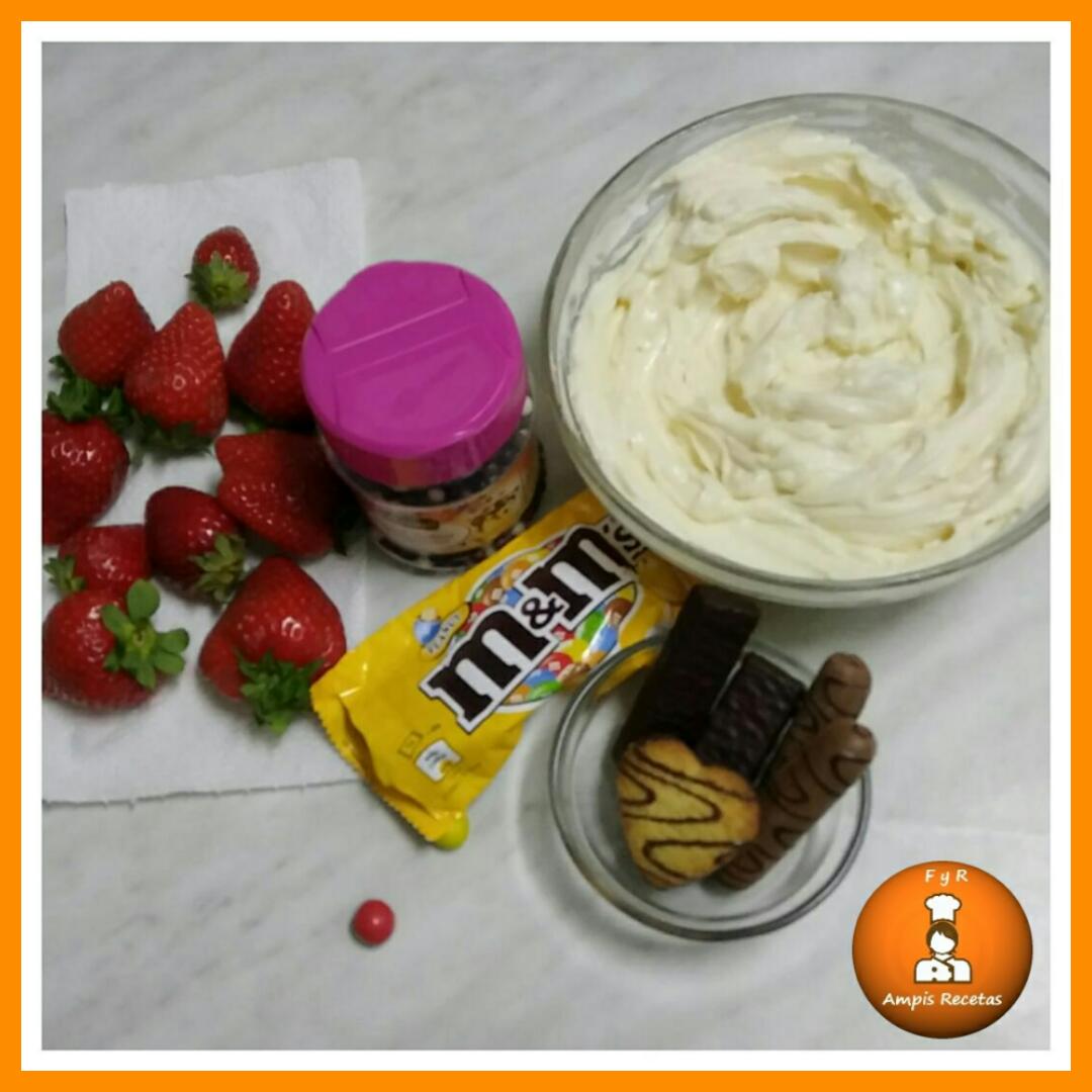 Tarta de letra con hojaldre y crema queso ~ Fácil y Rico Ampis Recetas