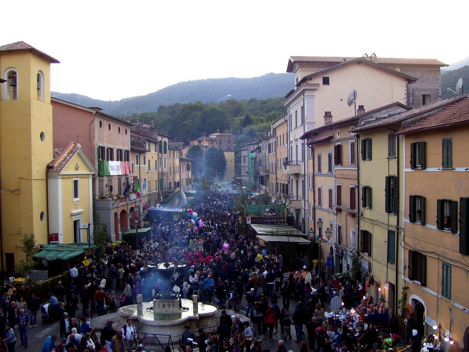 Passeggiando sui Monti Lepini: Montelanico. Sagra della Castagna 2011