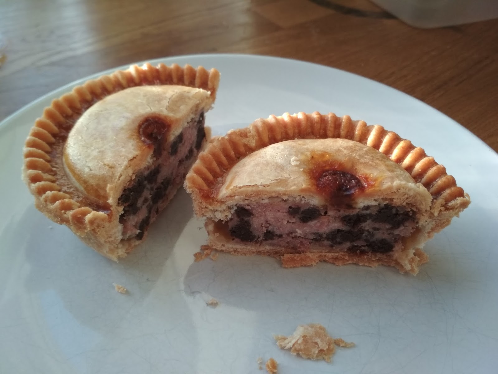 Pierate - Pie Reviews: Voakes Free From Pie Reviews