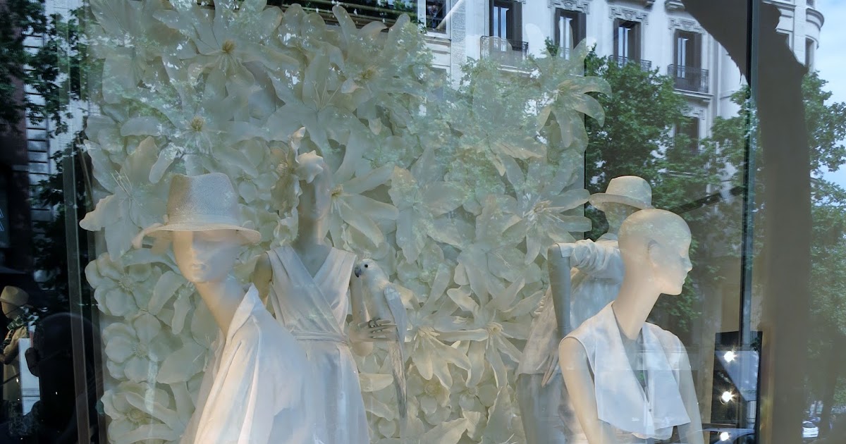 RetailStoreWindows.com: Max Mara, Madrid