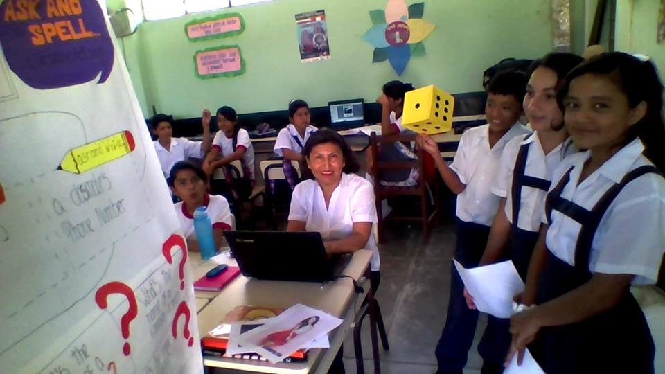 LET´S HAVE FUN LEARNING ENGLISH !: PERSONAL INFORMATION GAME