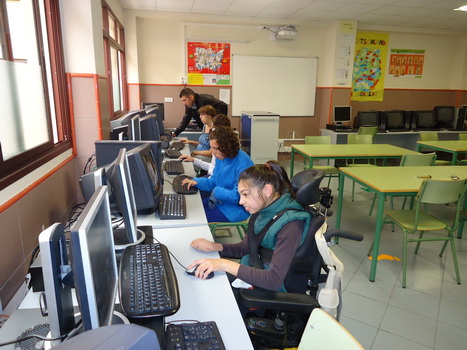 Aula Enclave I.E.S. Cruz Santa: TALLER DE INFORMÁTICA. CURSO 12 - 13