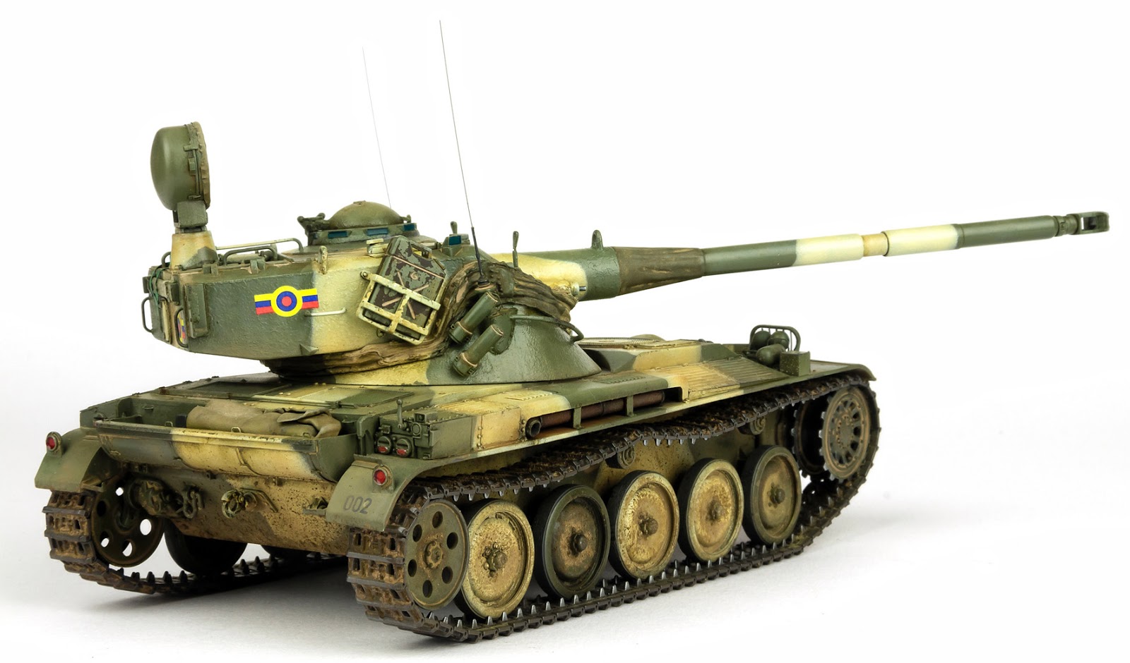 The Modelling News: Andy Finishes Takom's 35th scale AMX-13/90 in ...