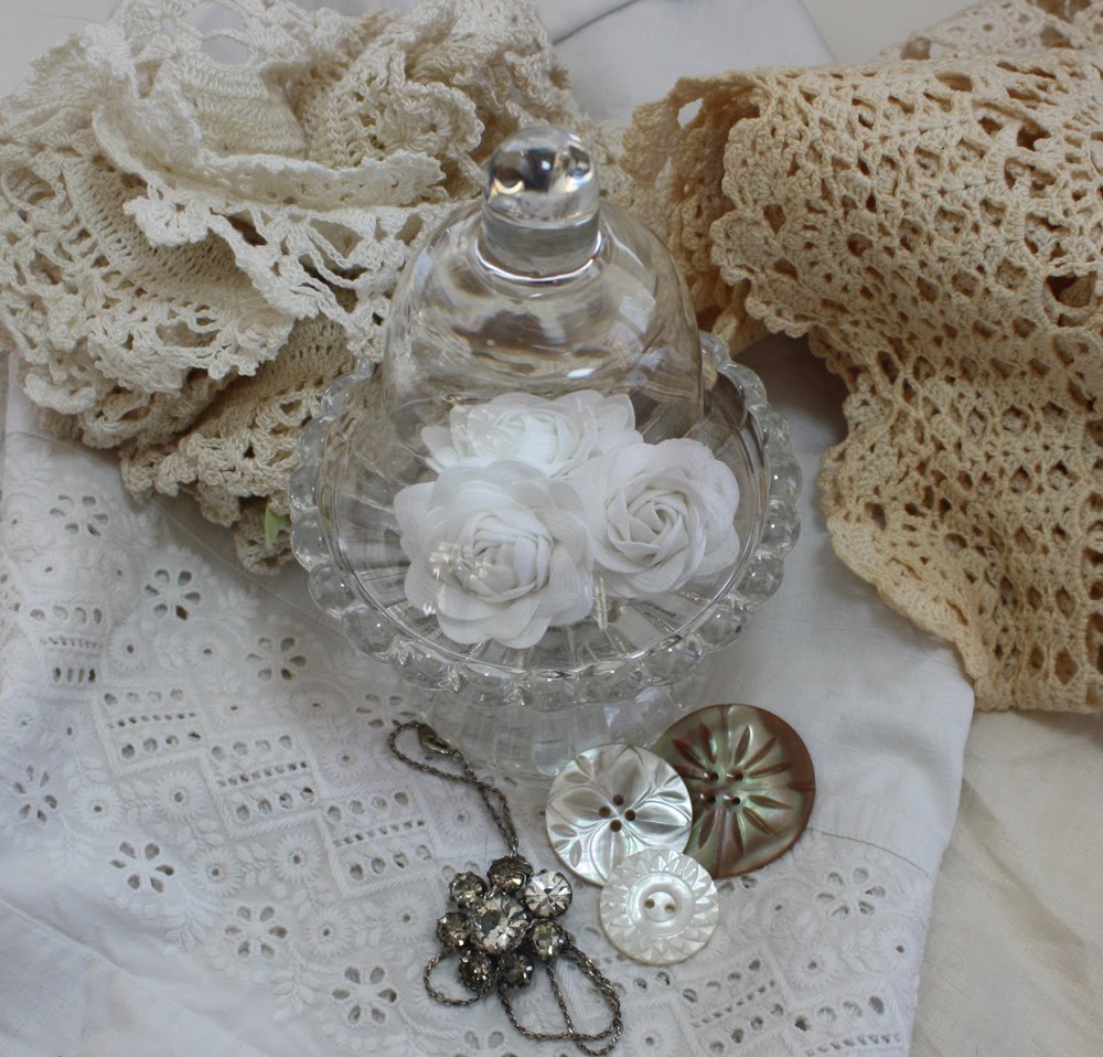 Wild Rose Vintage: Crochet Flowers and Rick Rack Roses