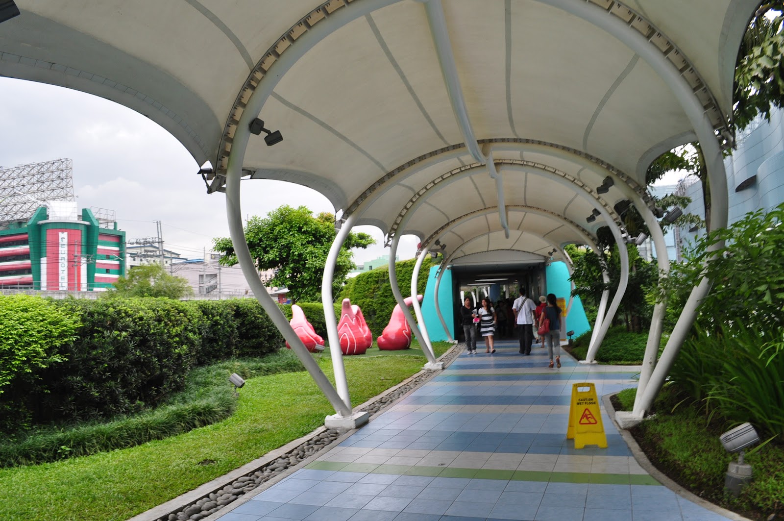 Philippines: 21st Century Parks: SM North EDSA Sky Garden LIM, MA ...