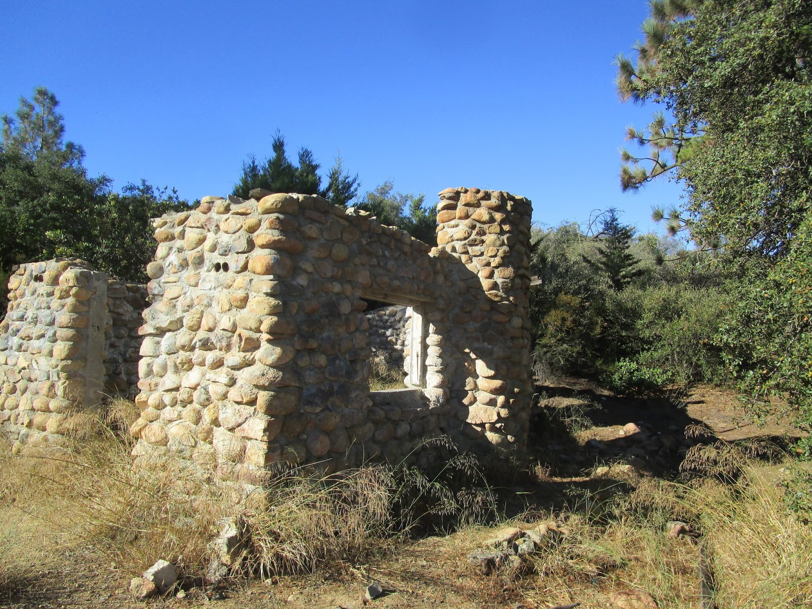 Iron Hiker: Black BM and Beek's Place