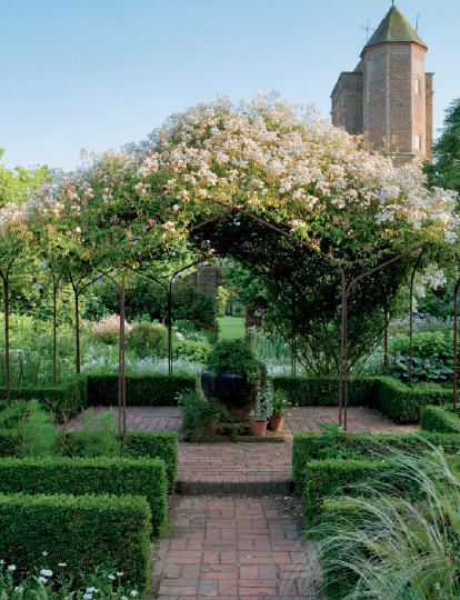 Eaton Square: {The Immaculate Garden}