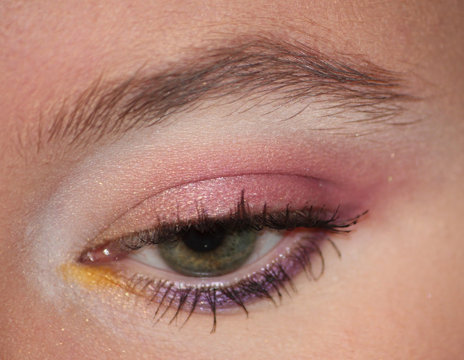 Die Zauberin Zebulon: Gold Rose Eye MakeUp using Full Spectrum palette ...