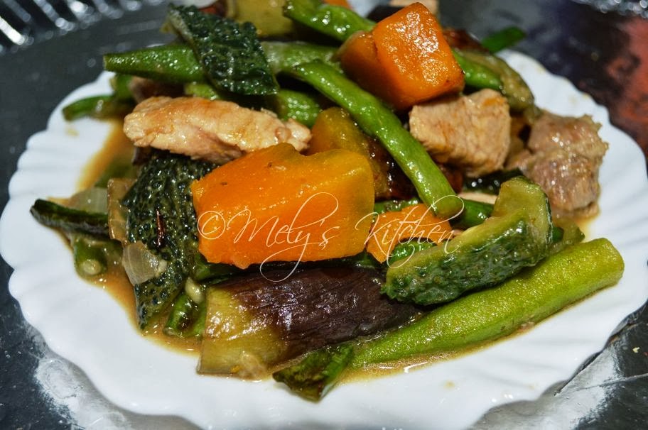 Mely's kitchen: Pakbet